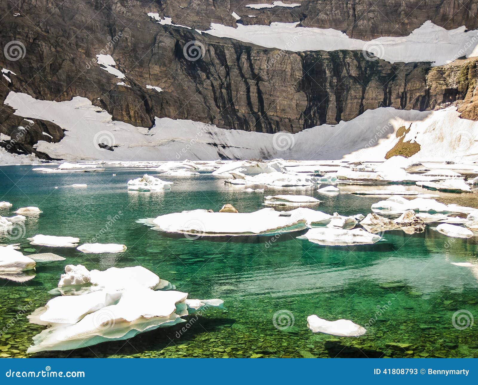 Lago Com Iceberg, Parque Nacional Mountain De Geleira, EUA Imagem de ...