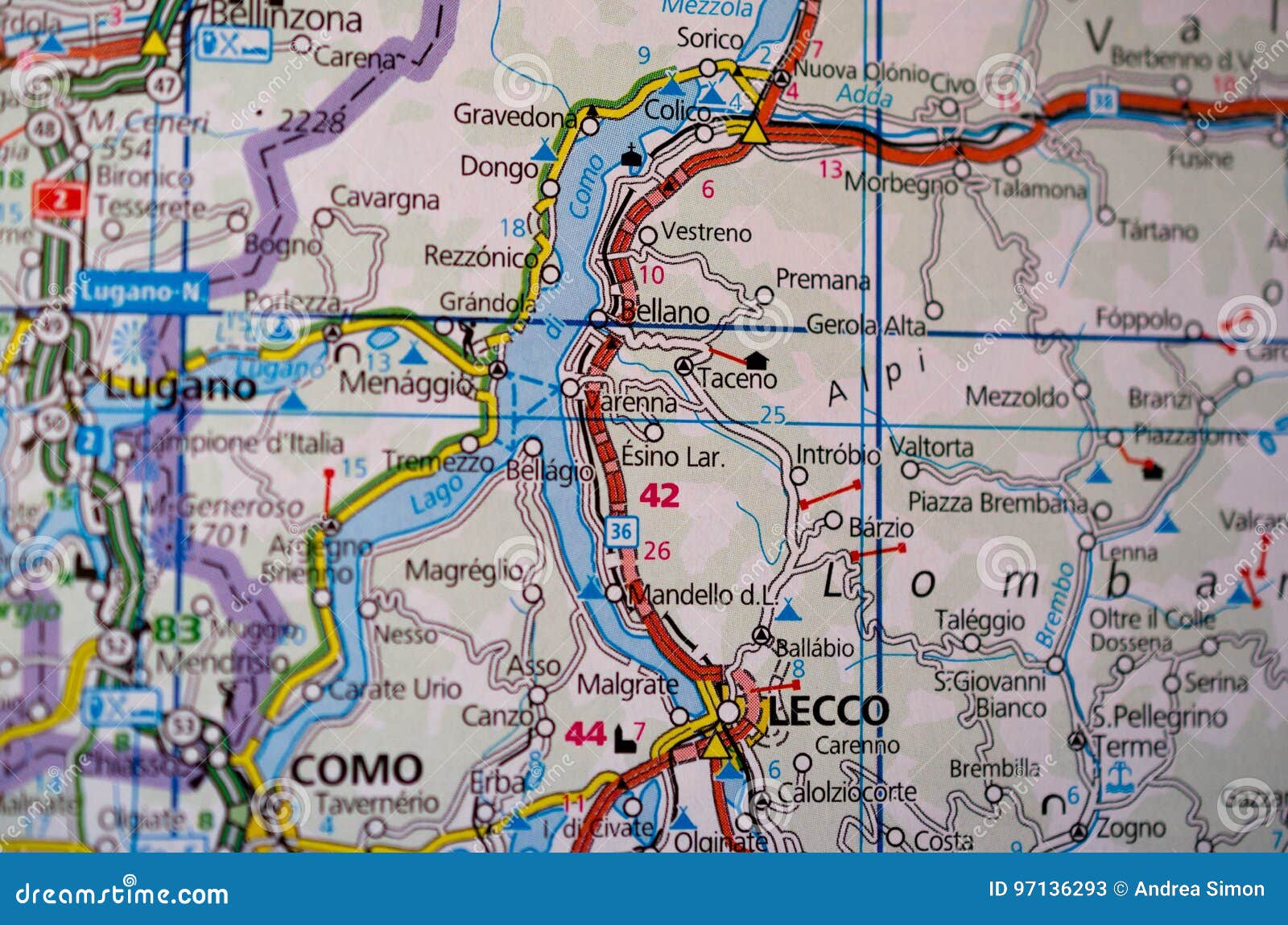Lago Como sulla mappa immagine stock. Immagine di colpo - 97136293