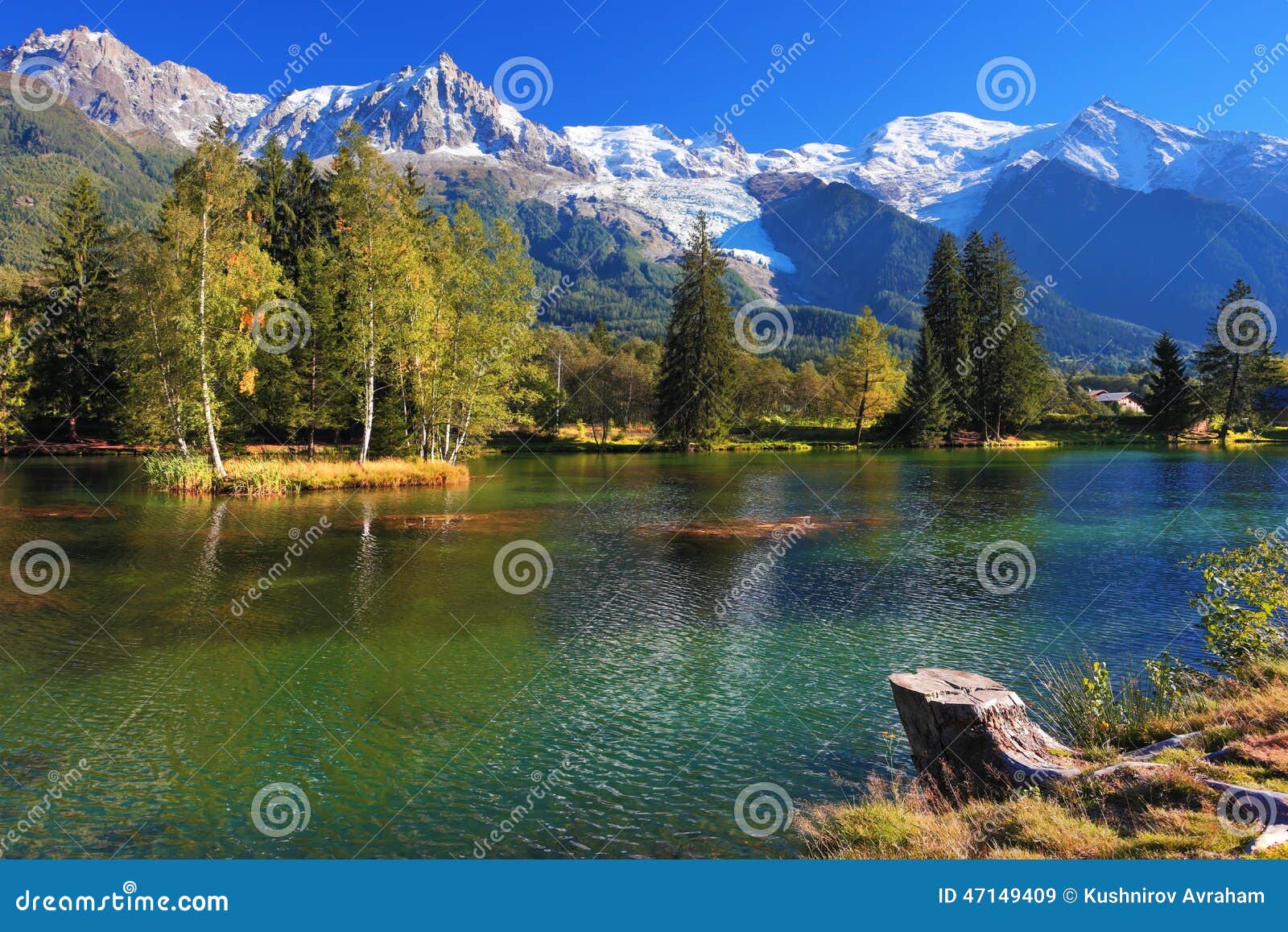 Lago con la agua fría imagen de archivo. Imagen de hielo - 47149409