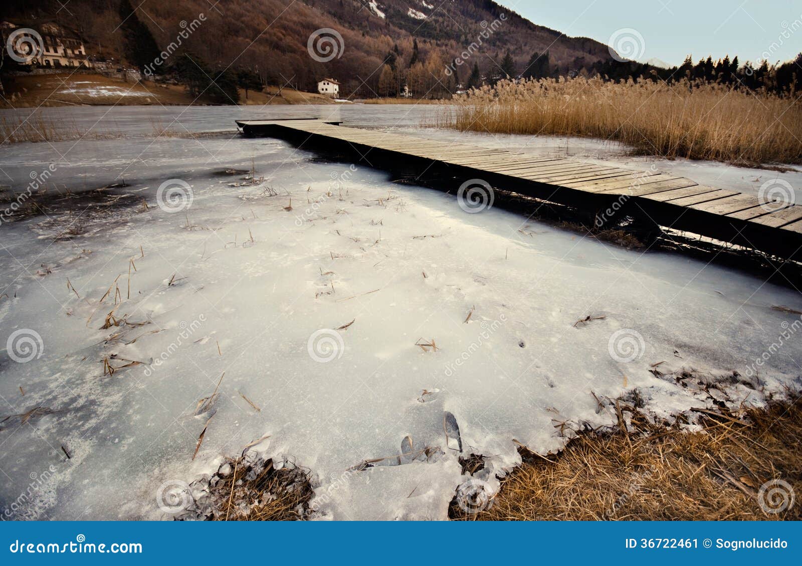 Lago congelado imagen de archivo. Imagen de lago, congelado - 36722461