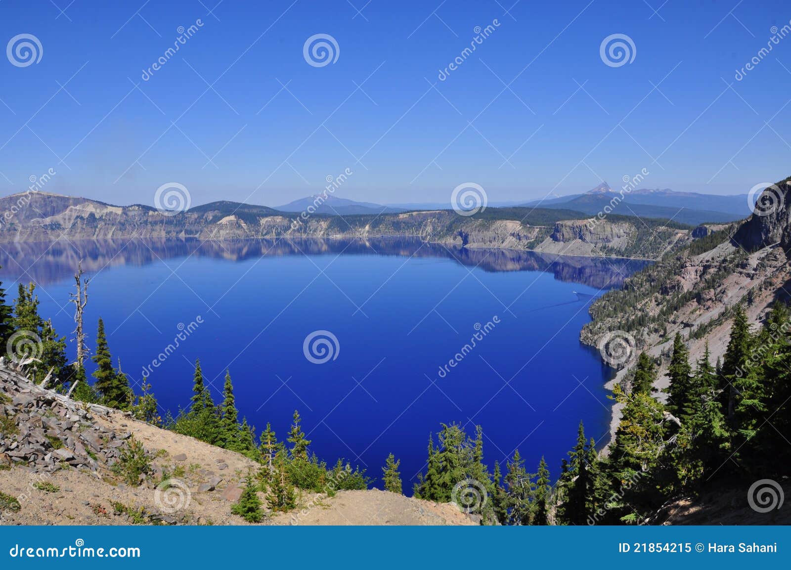 Lago crater, Oregon imagen de archivo. Imagen de espléndido - 21854215