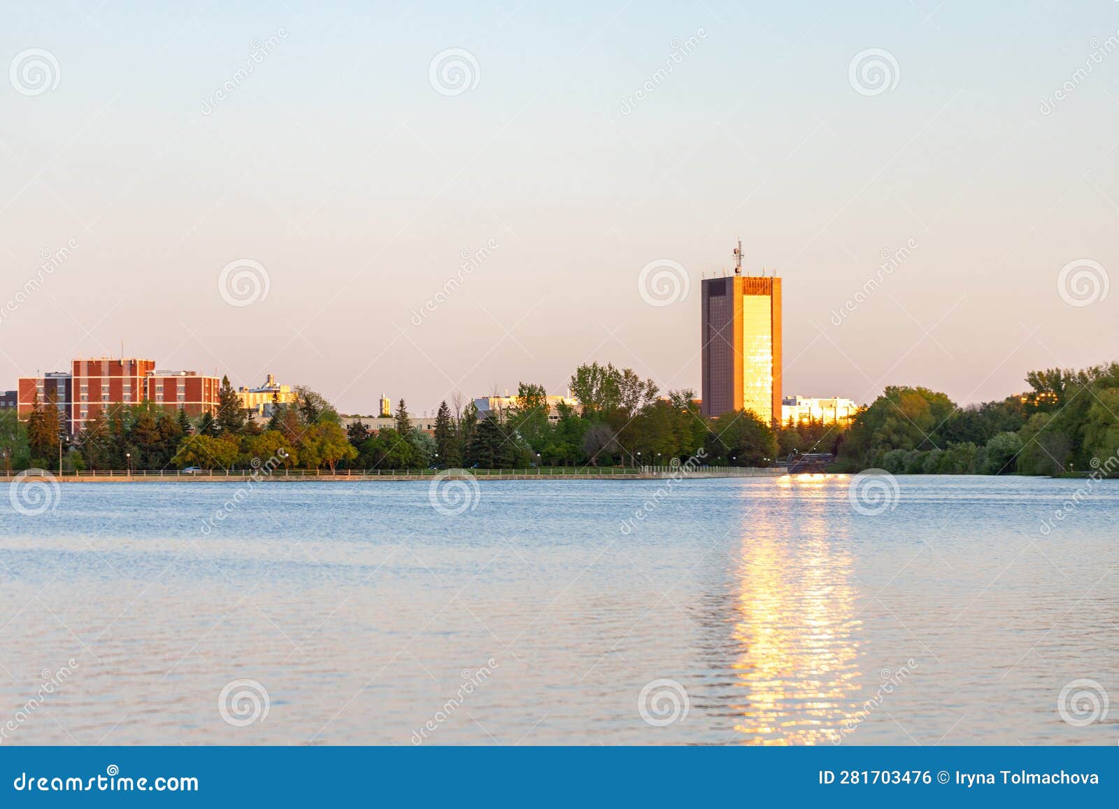 Lago De Dows Em Ottawa Canada. Bela Cena Da Noite. Foto de Stock ...