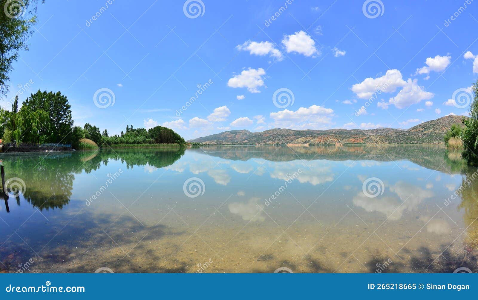 Lago de golbasi adiyaman imagem de stock. Imagem de lago - 265218665
