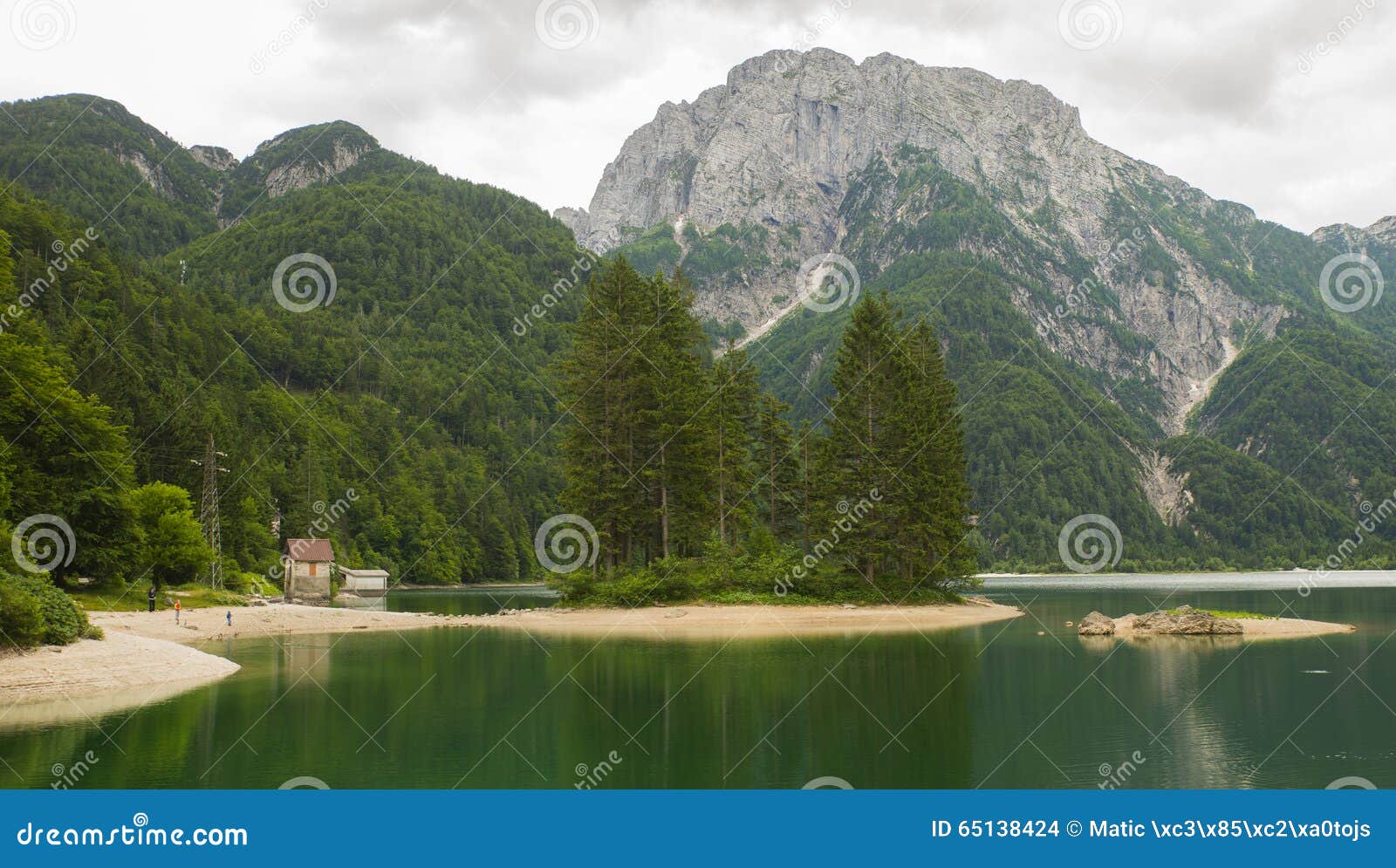 Lago Del Predil, Lago Predil, Italia Foto de archivo - Imagen de ...