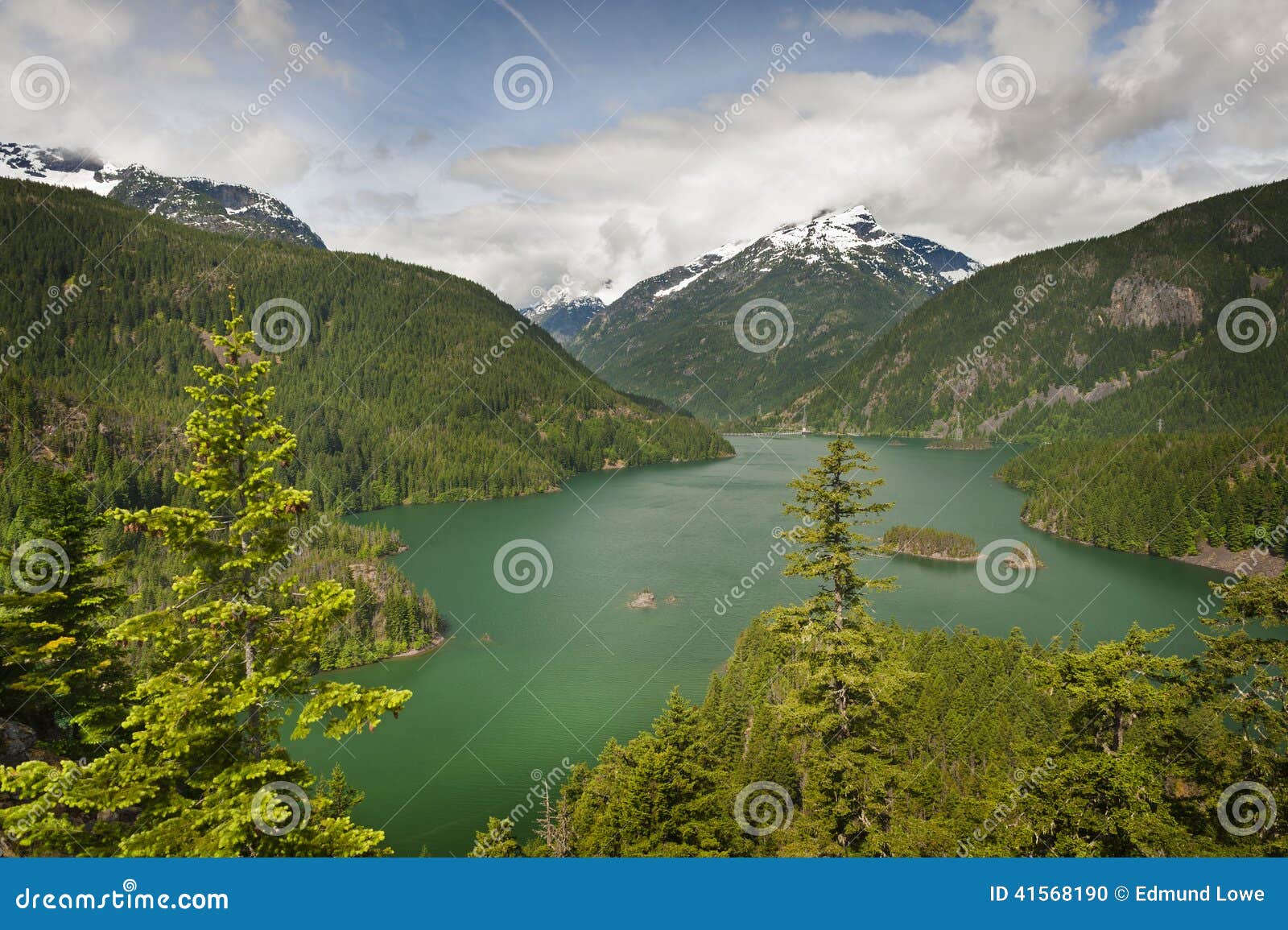 Lago Diablo foto de stock. Imagem de curso, verde, destino - 41568190