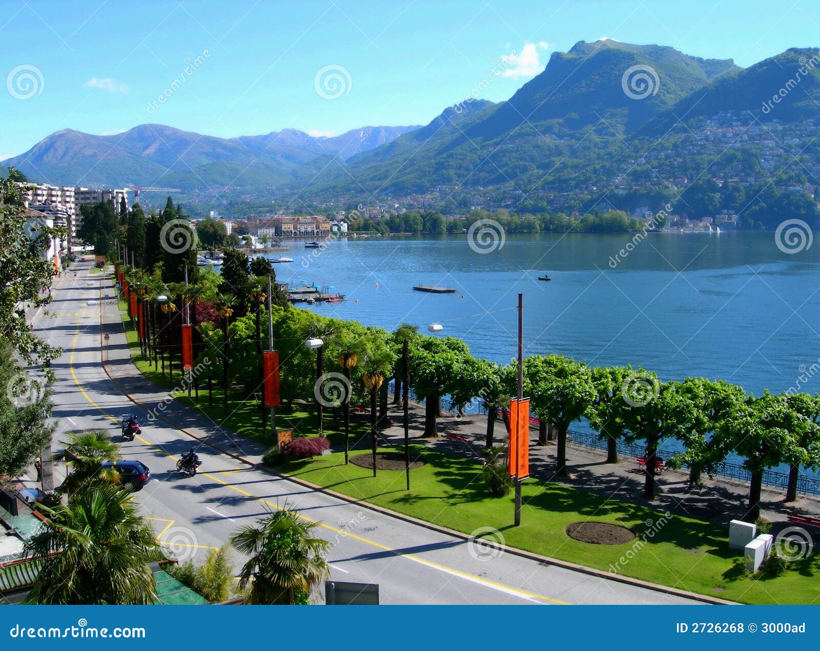 Lago e città di Lugano fotografia stock. Immagine di paesaggio - 2726268
