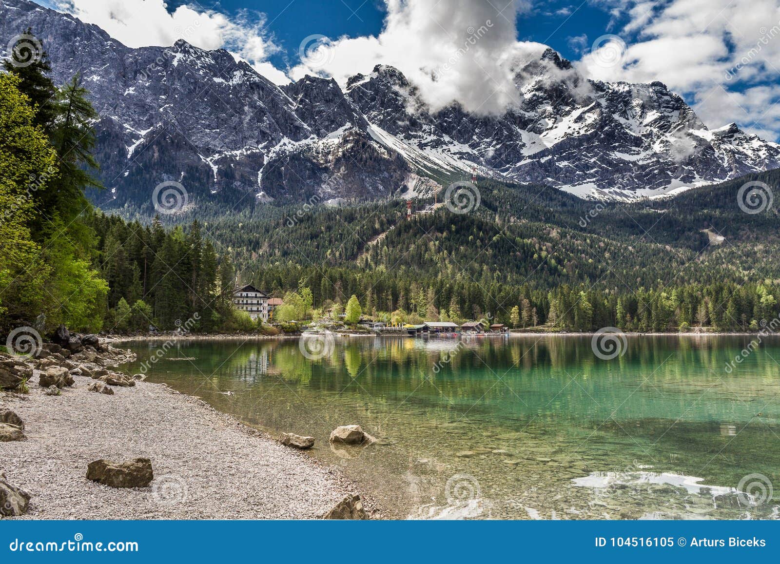 Lago Eibsee imagem de stock. Imagem de céu, bonito, europa - 104516105