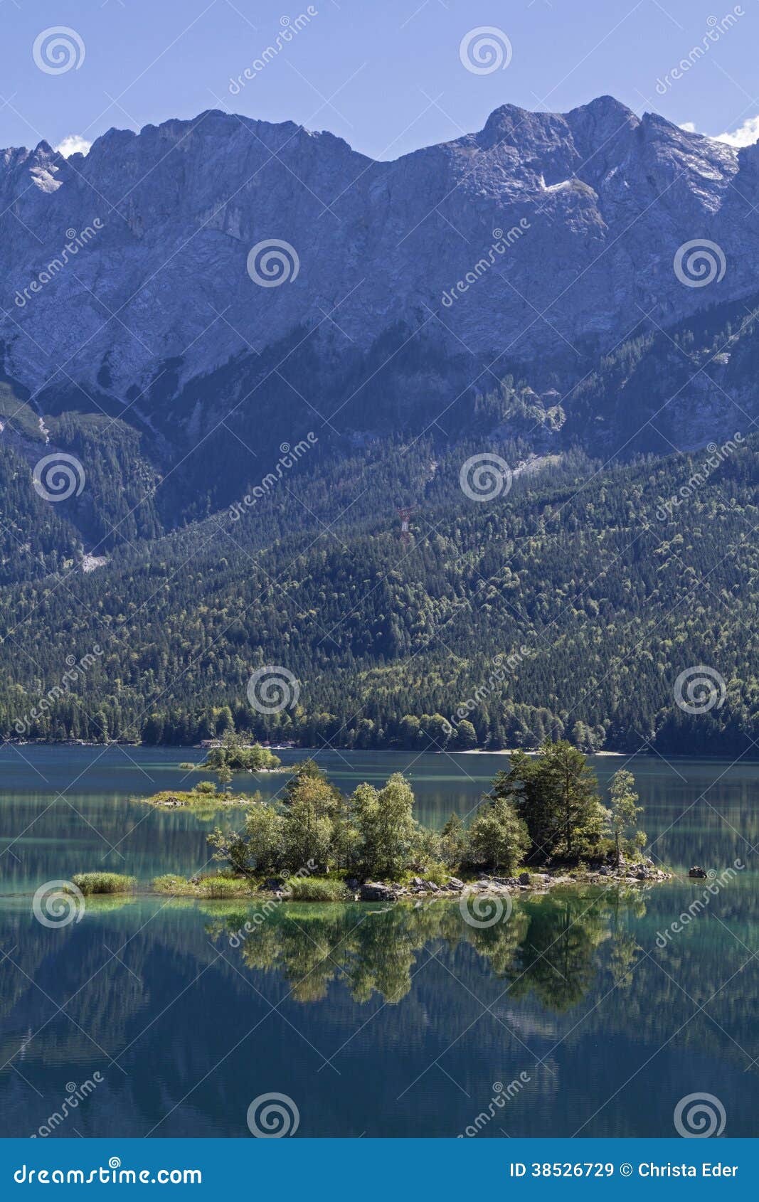 Lago Eibsee imagem de stock. Imagem de romântico, azul - 38526729