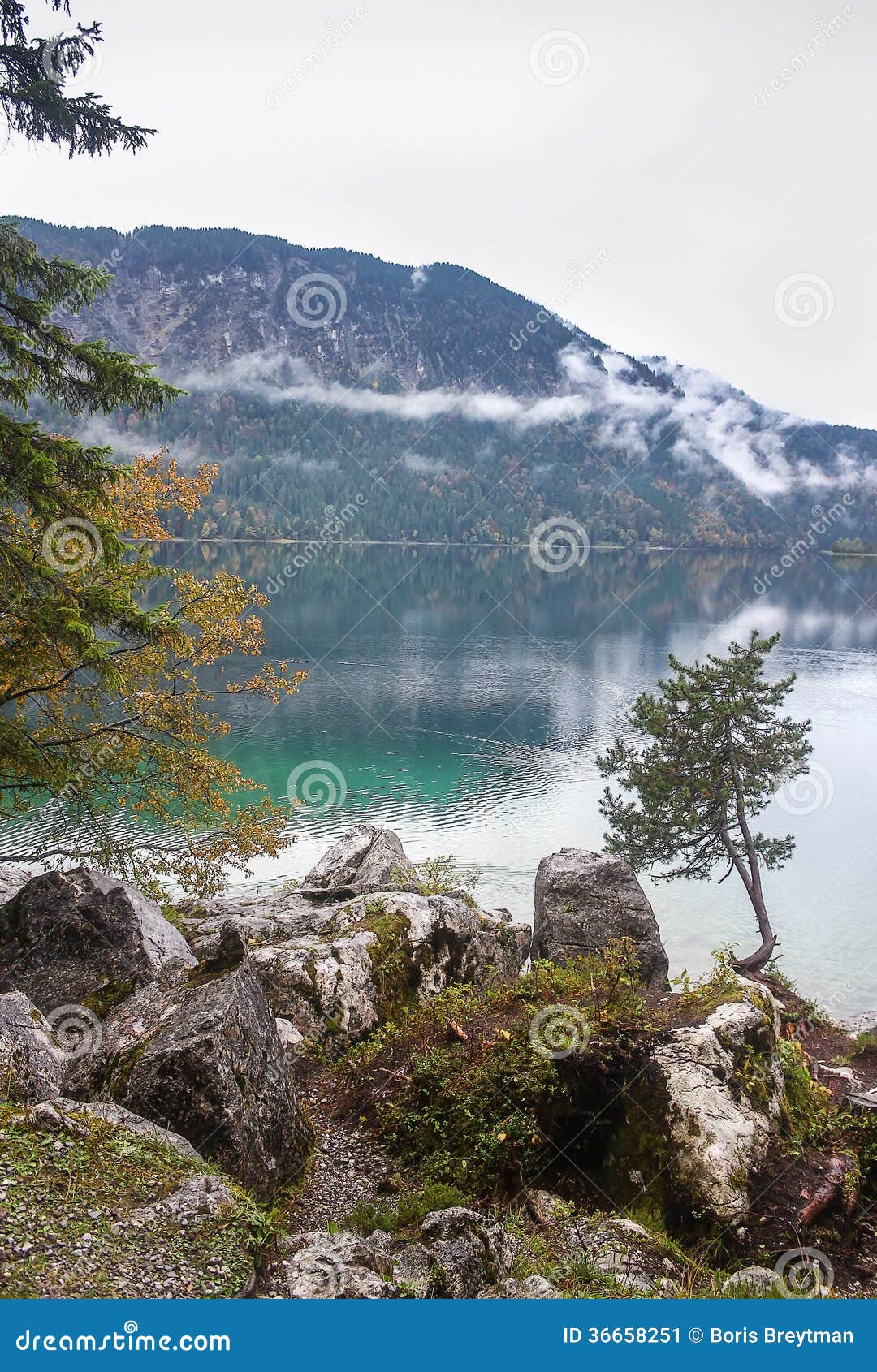 Lago Eibsee, Alemanha imagem de stock. Imagem de alpes - 36658251