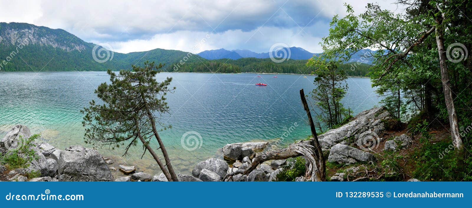 Lago Eibsee, Baviera, Germania Immagine Stock - Immagine di parte ...