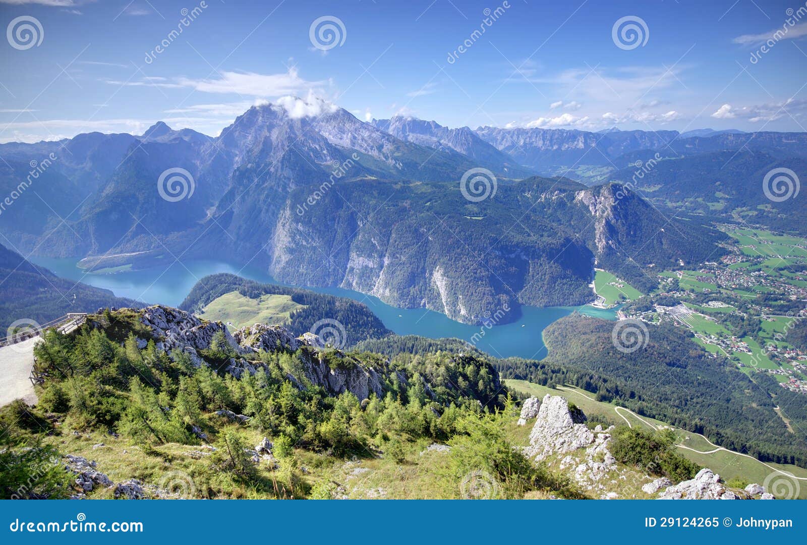 Lago Konigssee en Alemania imagen de archivo. Imagen de alemania - 29124265