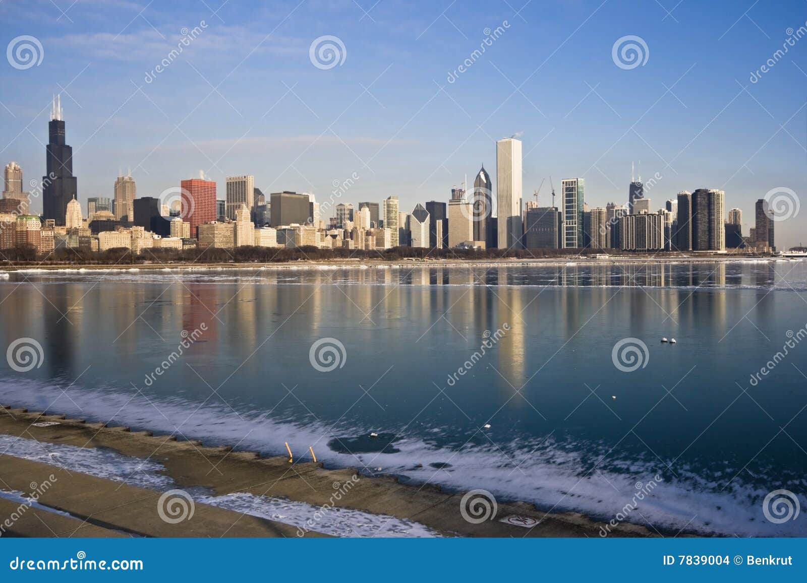 Lago Michigan Congelado En Chicago Foto de archivo - Imagen de edificio ...