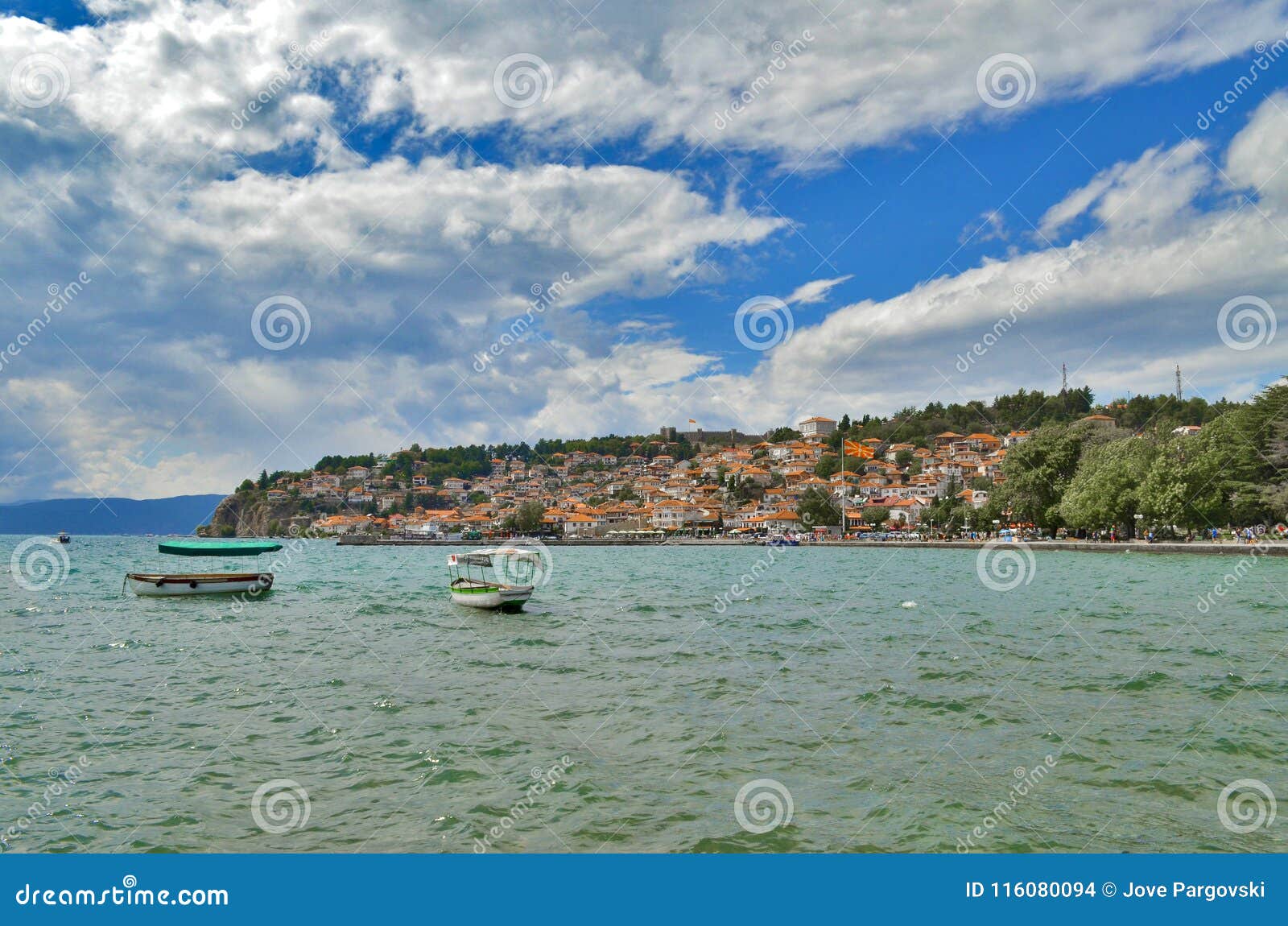 Lago Ohrid en Macedonia foto de archivo. Imagen de recorrido - 116080094