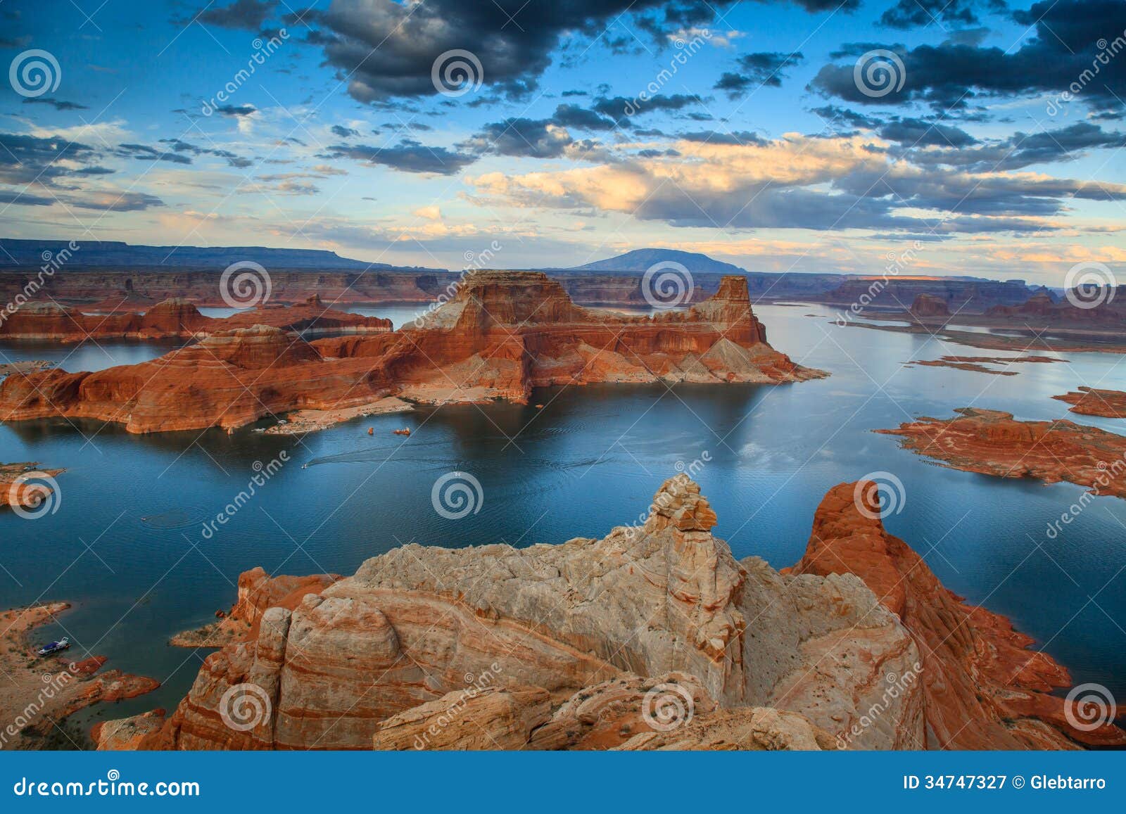 Lago Powell Dal Punto Di Alstrom Immagine Stock - Immagine di posto ...