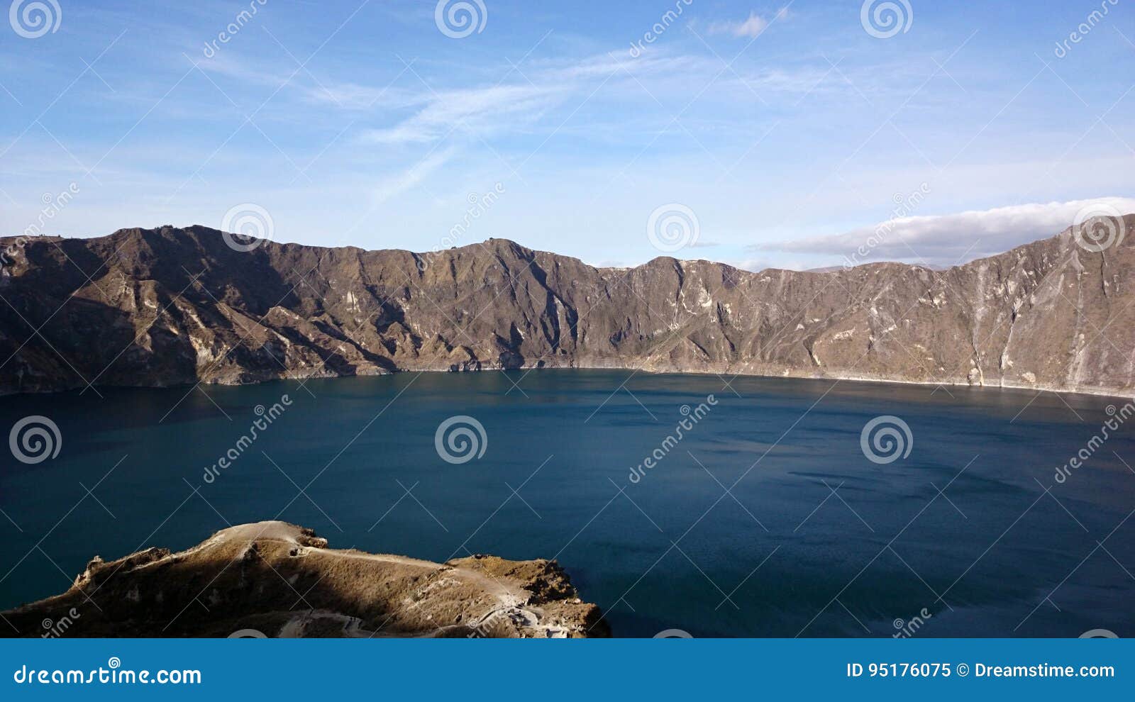 Lago Quilotoa en Ecuador imagen de archivo. Imagen de paisaje - 95176075