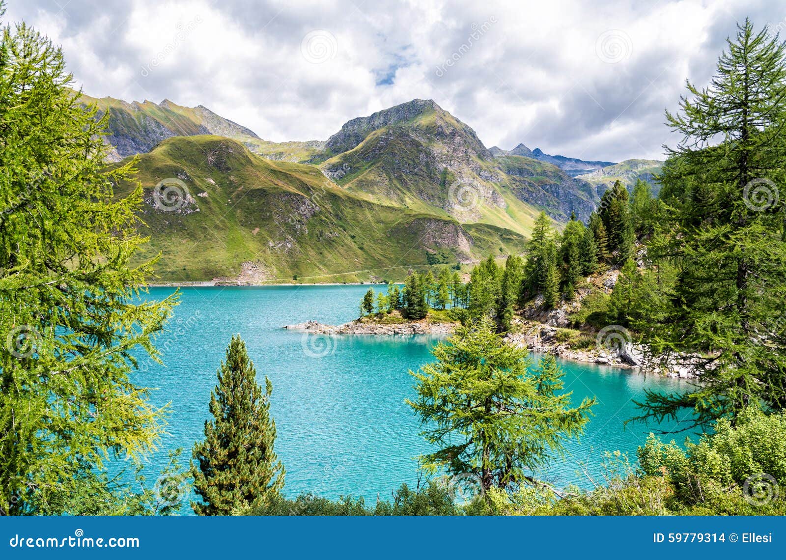 Lago Ritom, Piora Della Svizzera Fotografia Stock - Immagine di esterno ...