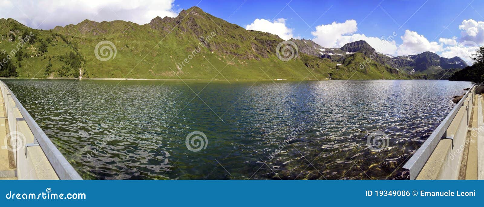 Lago Ritom in Svizzera fotografia stock. Immagine di europa - 19349006