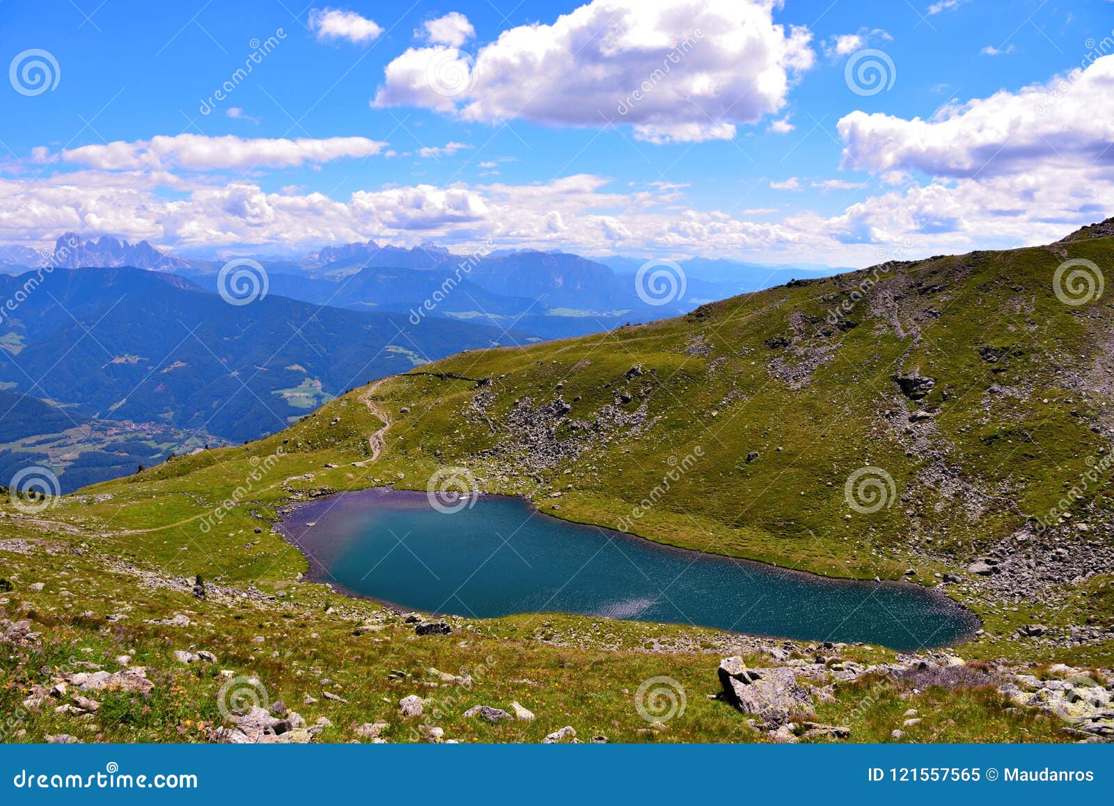 Lago Rodella, Sud El Tyrol Italia Imagen de archivo - Imagen de ...