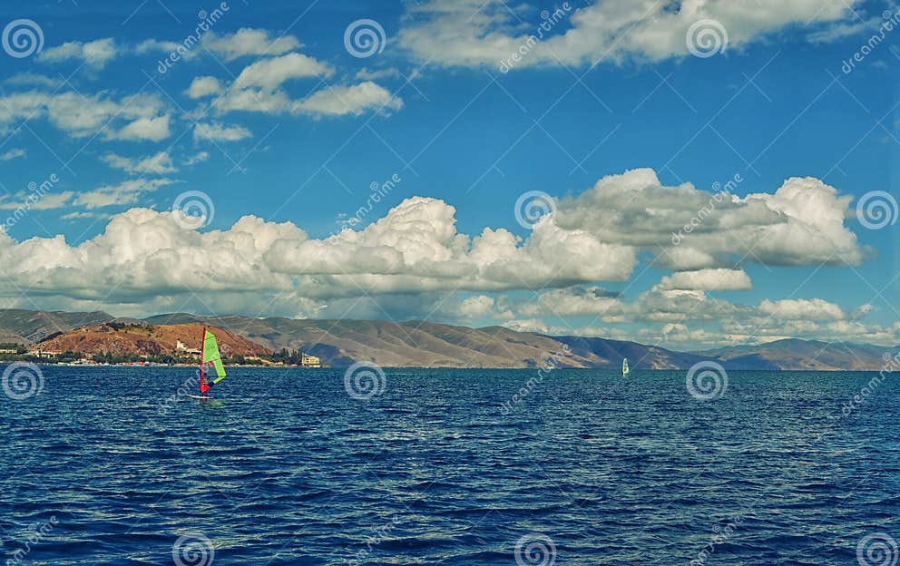 Lago Sevan imagem de stock. Imagem de vela, lago, nave - 40353497