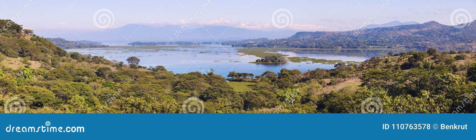 Lago Suchitlan Visto De Suchitoto Foto de archivo - Imagen de america ...