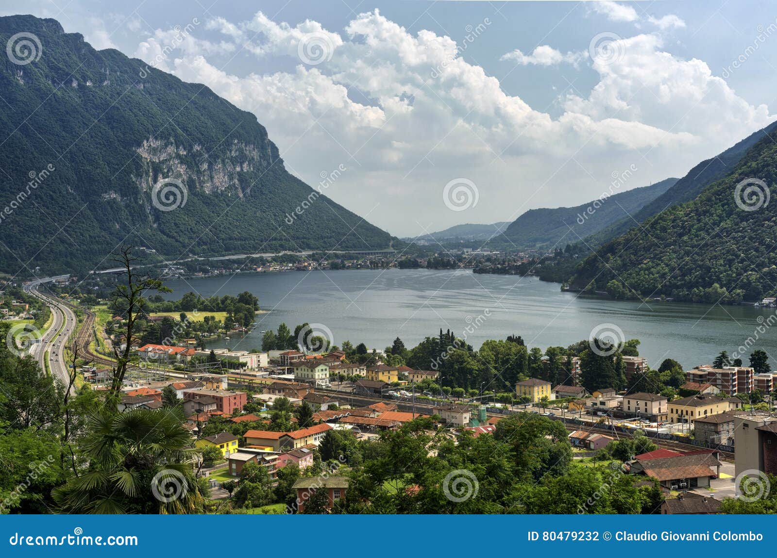 Lago Tesino, Suiza Ceresio fotografía editorial. Imagen de agua - 80479232