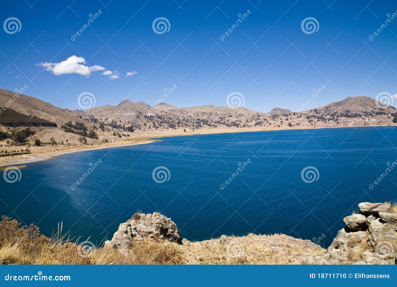 Lago Titicaca, Bolívia foto de stock. Imagem de nave - 18711710