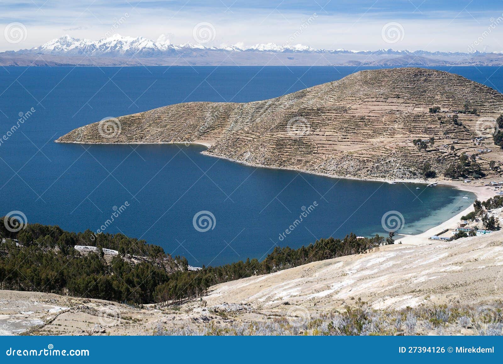 Lago Titicaca en Bolivia foto de archivo. Imagen de agua - 27394126