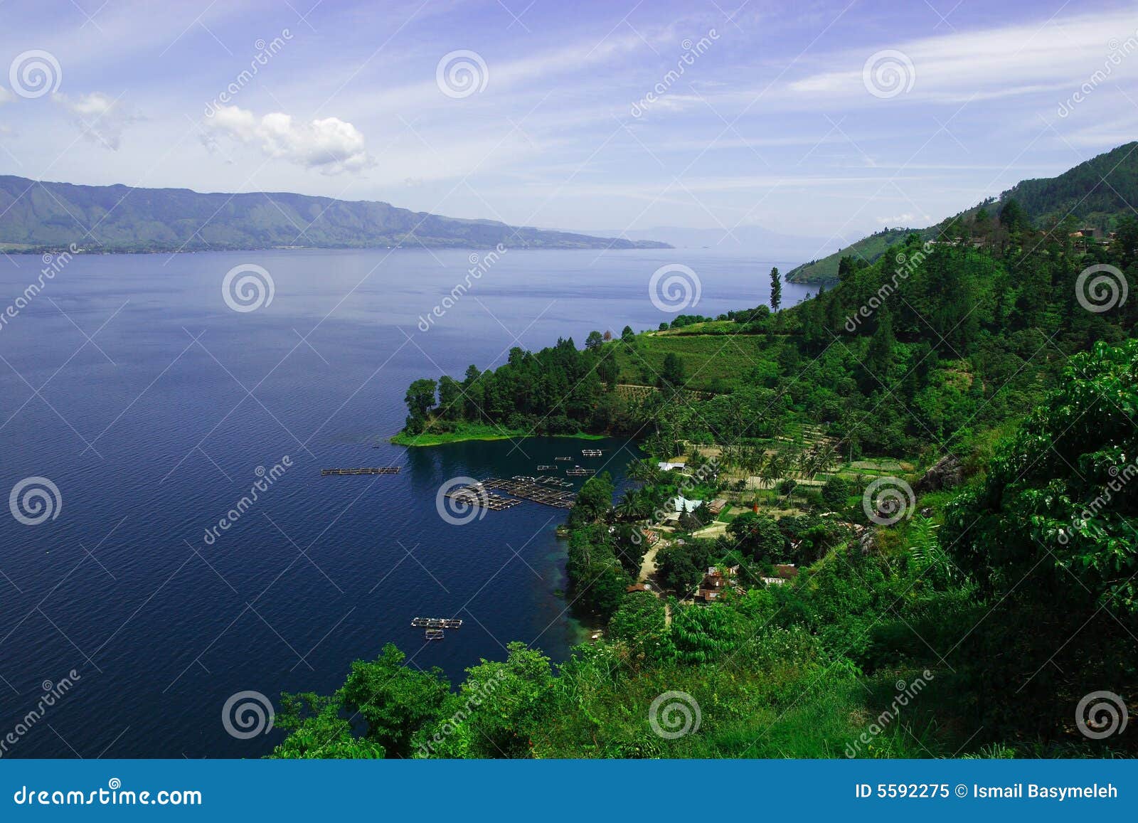 Lago Toba Ed Il Suo Bello Sbarco Immagine Stock - Immagine di forte ...