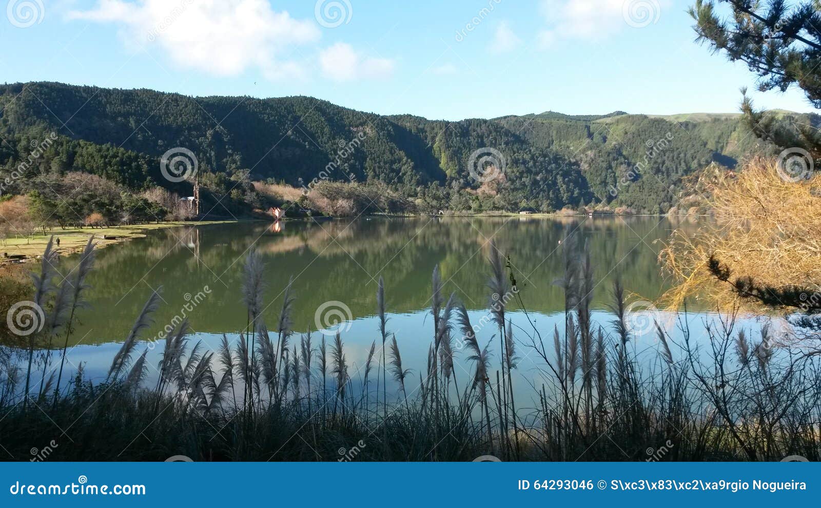 Lagoa de Furnas foto de stock. Imagem de paisagem, lagoa - 64293046