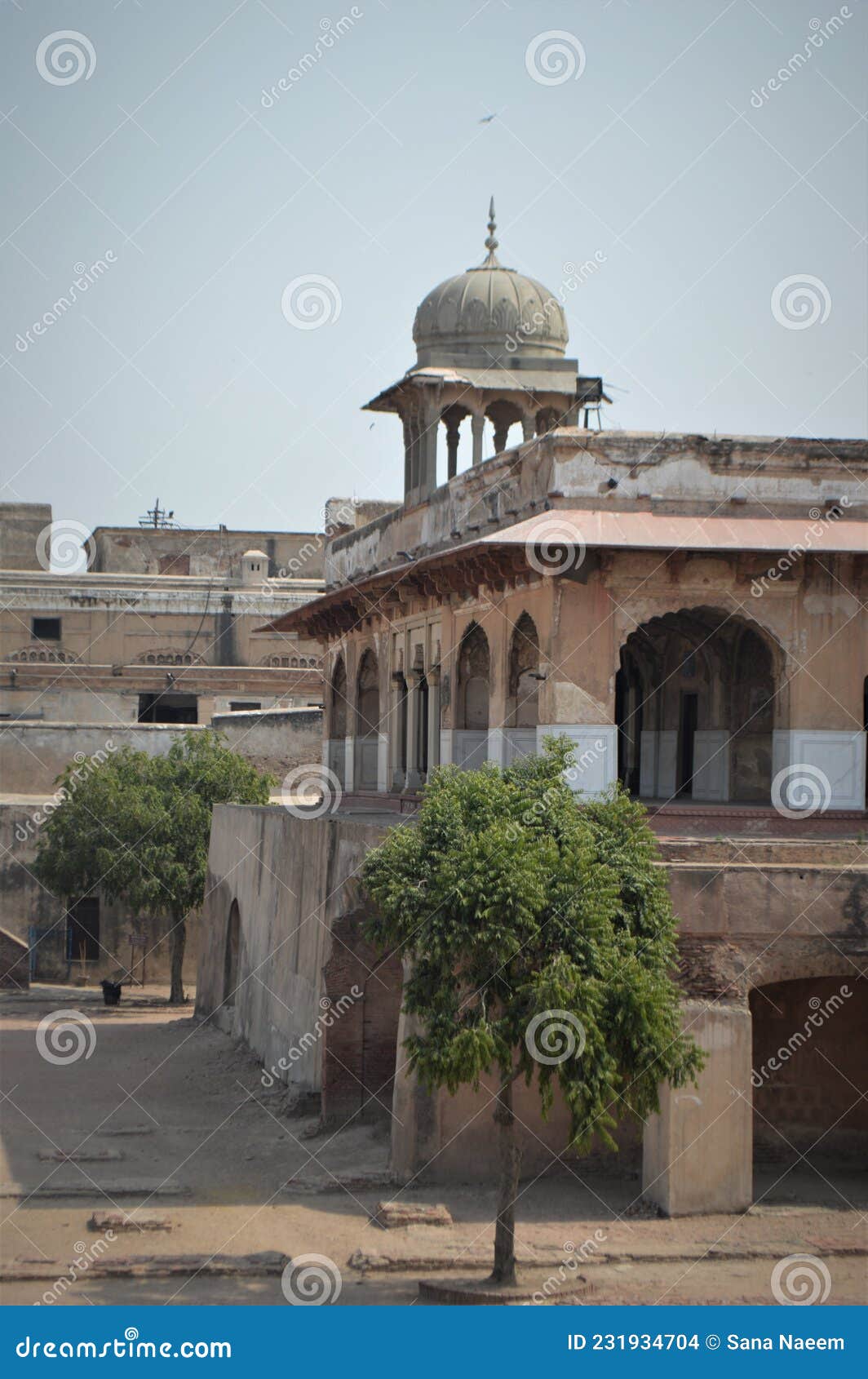 LAHORE FORT, PAKISTAN - MARCH 03, 2017: One of the Suptaculer View from ...