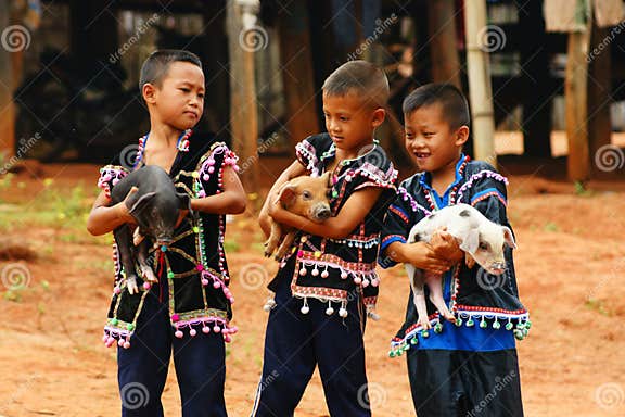 Lahu hill tribe editorial photo. Image of country, side - 13446001