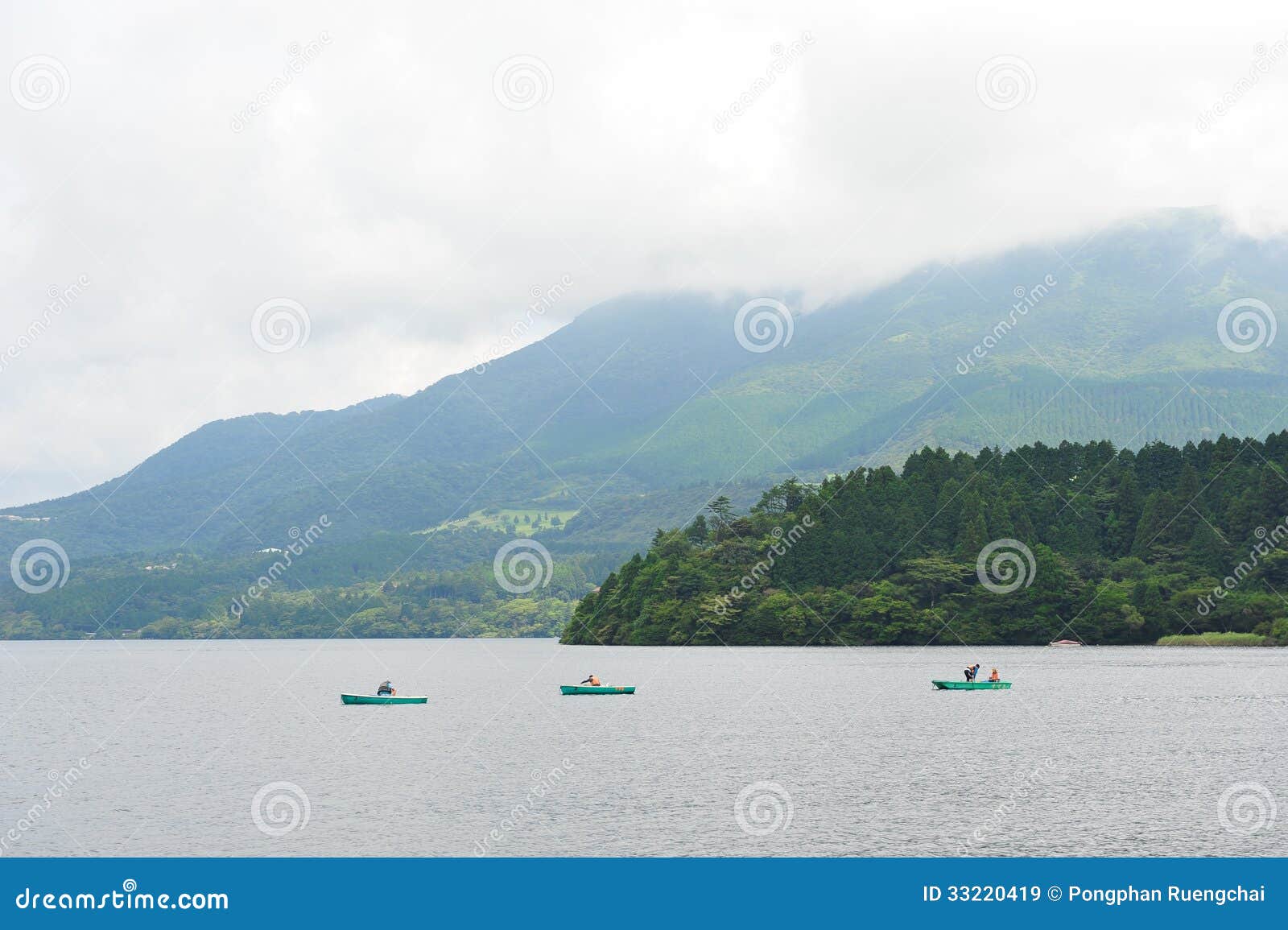 Lake Ashi stock image. Image of extreme, range, locations - 33220419