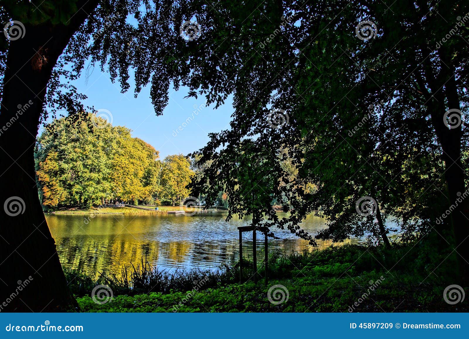 Lake Autumn Reflection Water Stock Image - Image of autumn, impressions ...