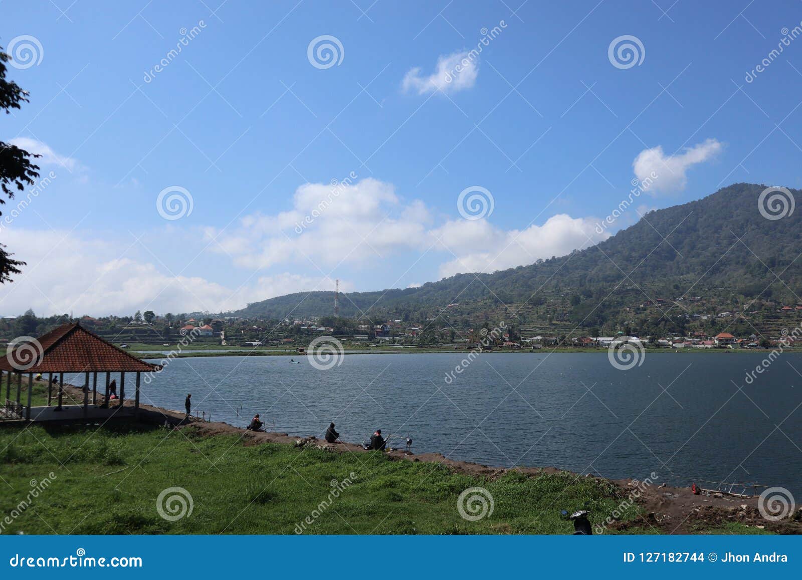Lake Buyan stock photo. Image of cloud, travel, mountain - 127182744