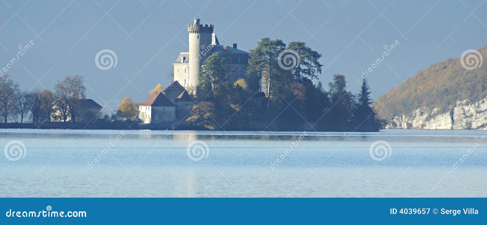 Lake Castle stock image. Image of dramatic, postcard, sunrise - 4039657
