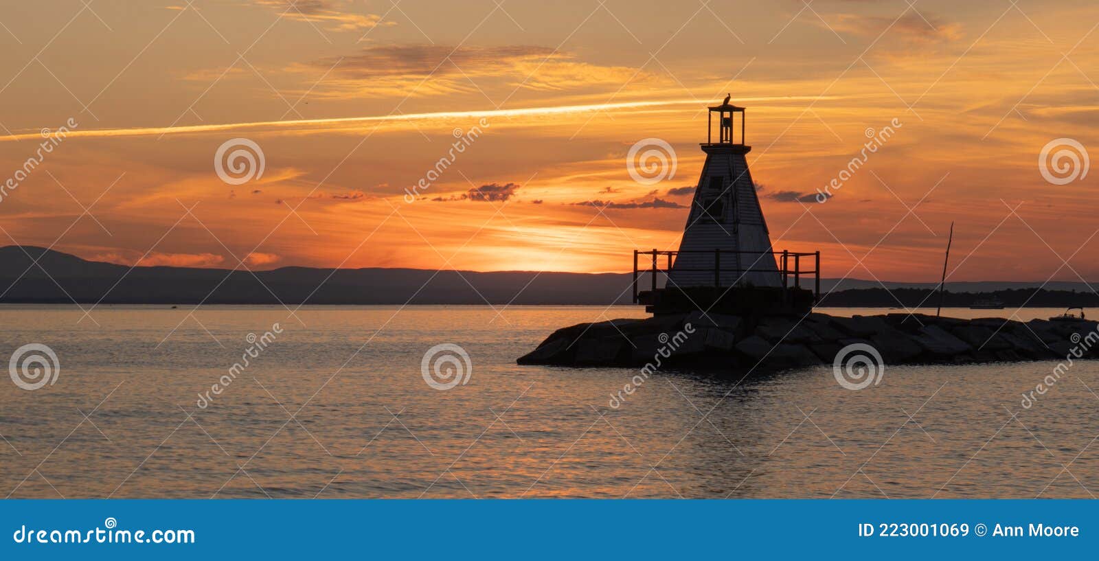 Lighthouse on Lake Champlain at Sunset Stock Image - Image of perched ...