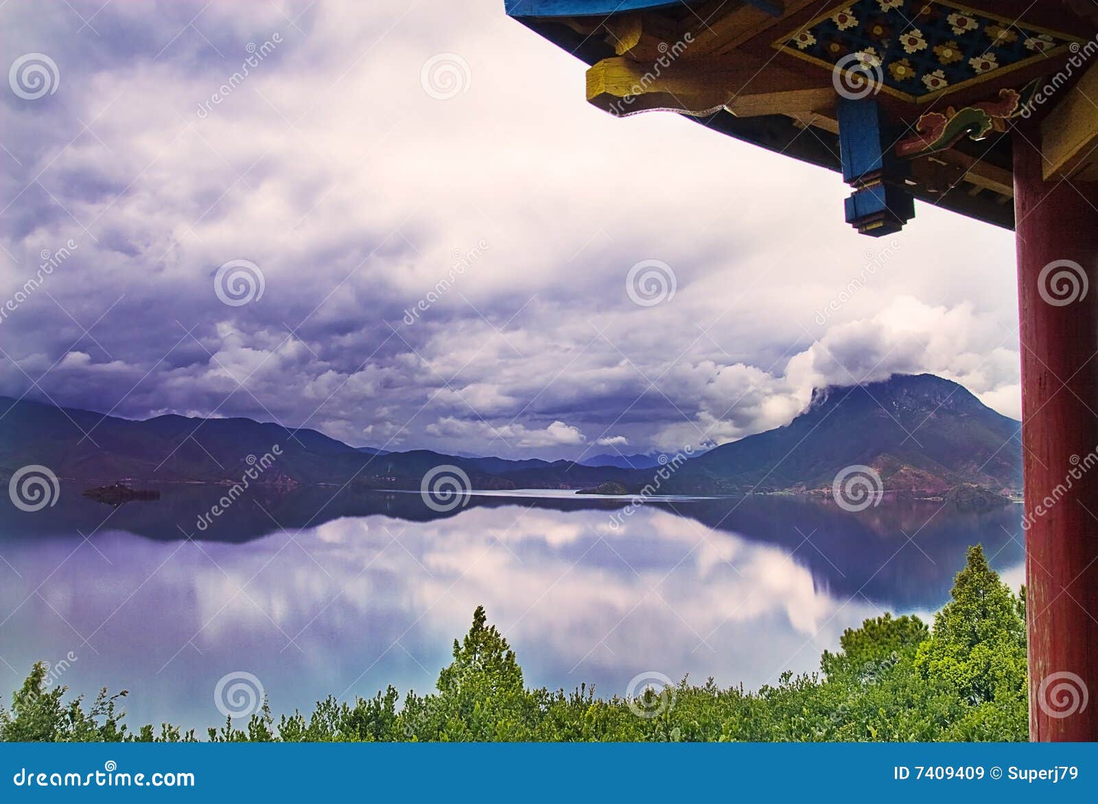 Lake and Chinese Historic Buildings Stock Image - Image of beautiful ...