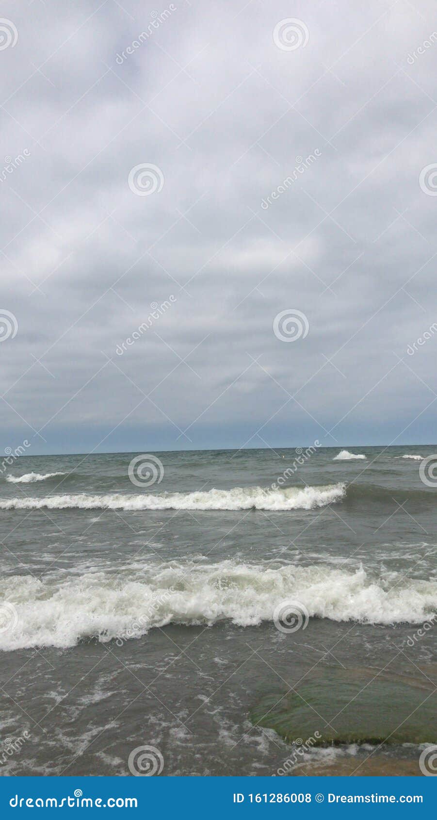 Lake Erie waves arkivfoto. Bild av ohio, erie, strand - 161286008