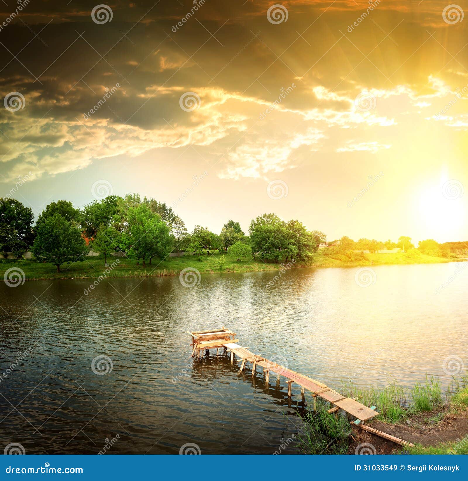 Lake in the evening stock image. Image of calmness, clouds - 31033549