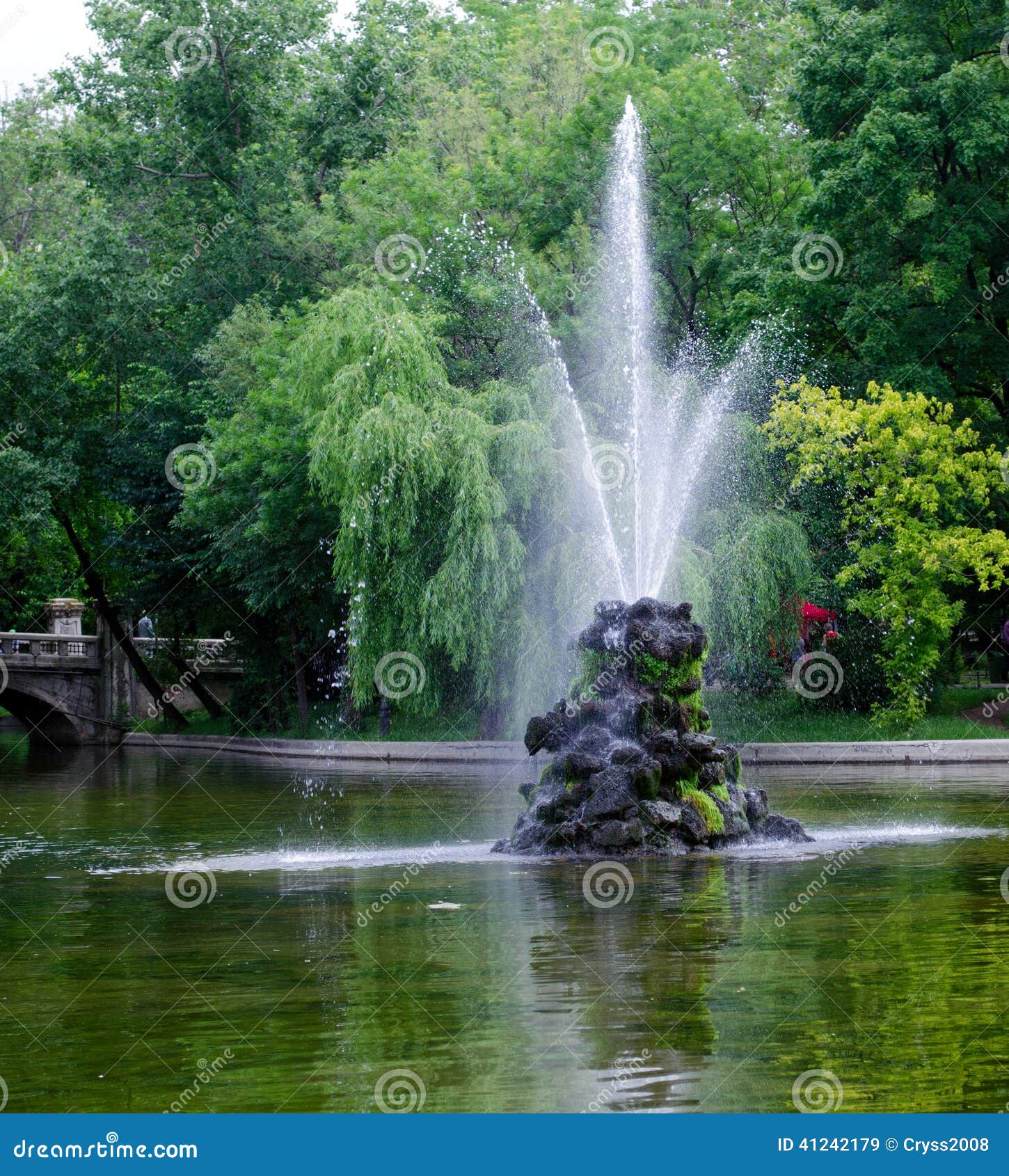 Lake fountain stock image. Image of flowers, fountain - 41242179