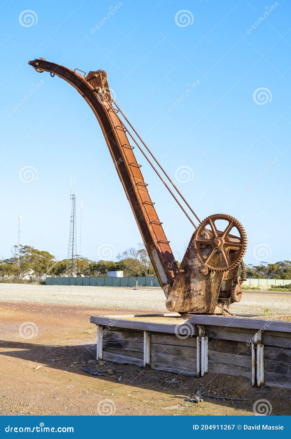 Lake Grace Train Station Crane Editorial Photography - Image of crane ...
