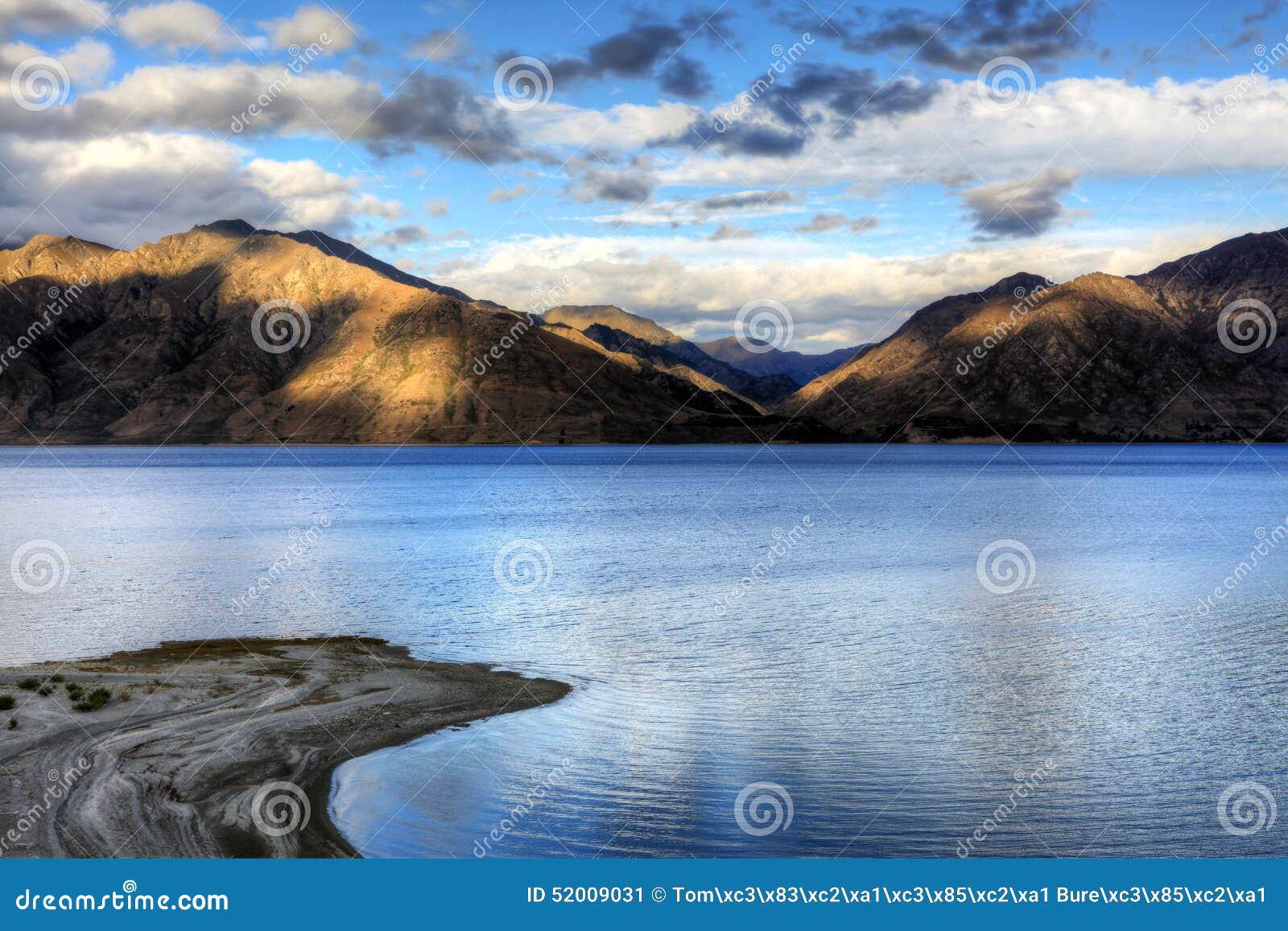 Lake Hawea, New Zealand stock image. Image of evening - 52009031