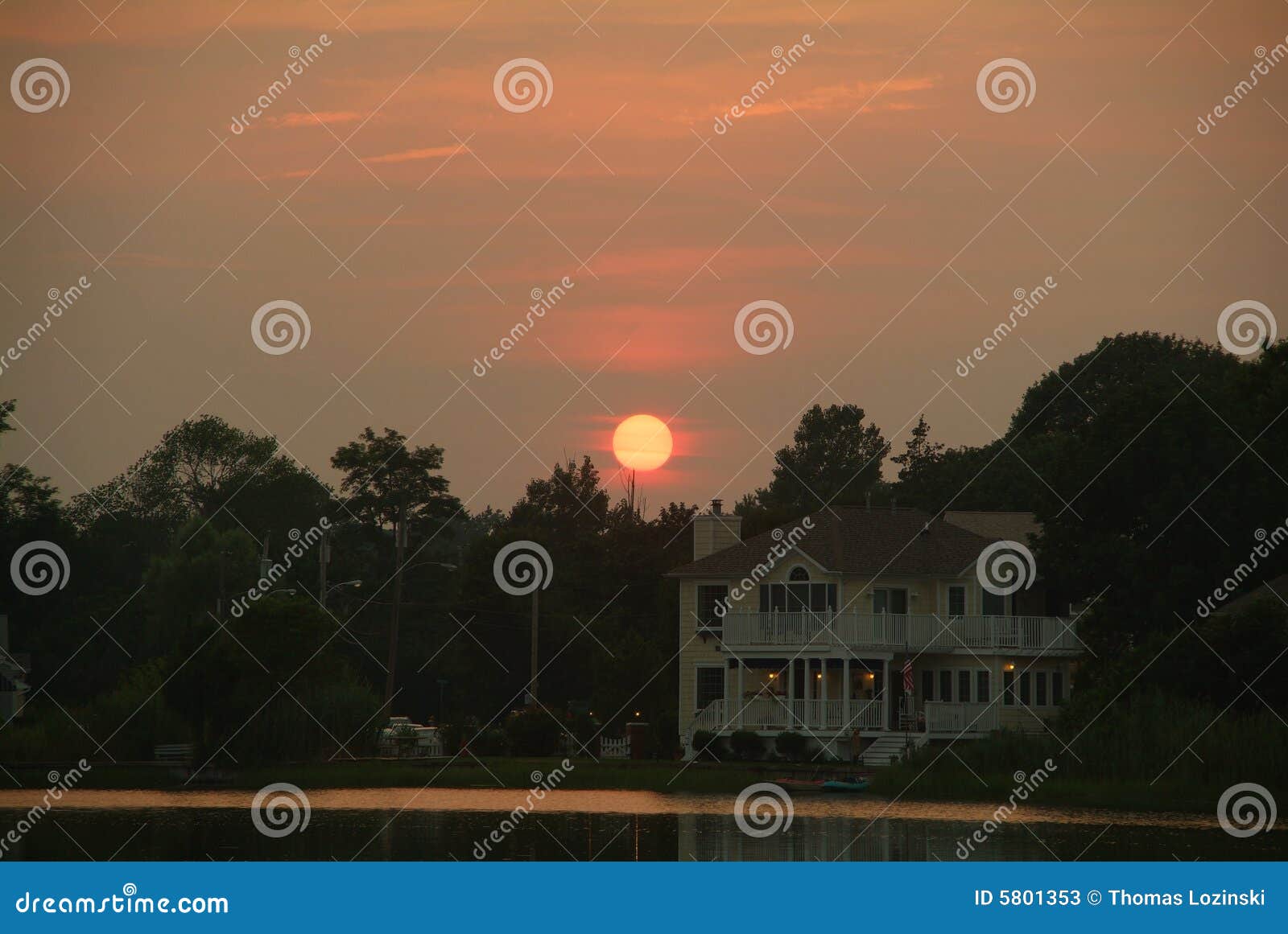 Lake house sunset stock image. Image of color, outdoors - 5801353
