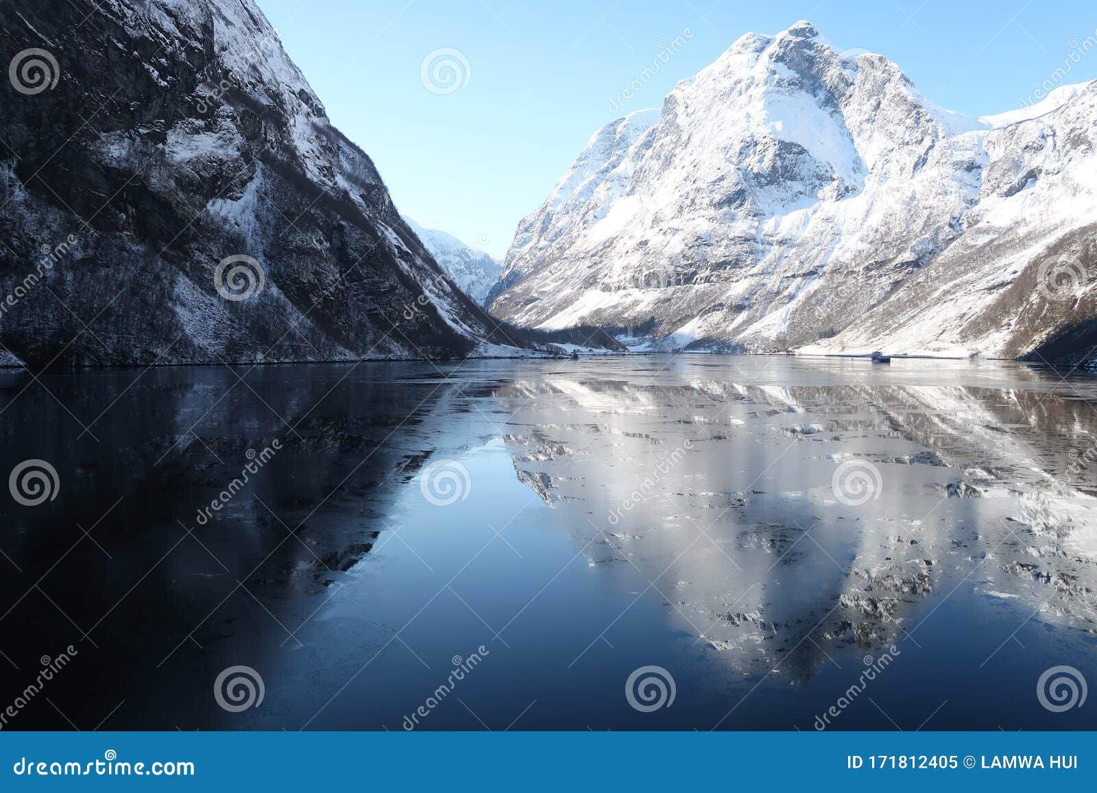 Lake and Mountain in the Winter Stock Image - Image of mountain, snow ...