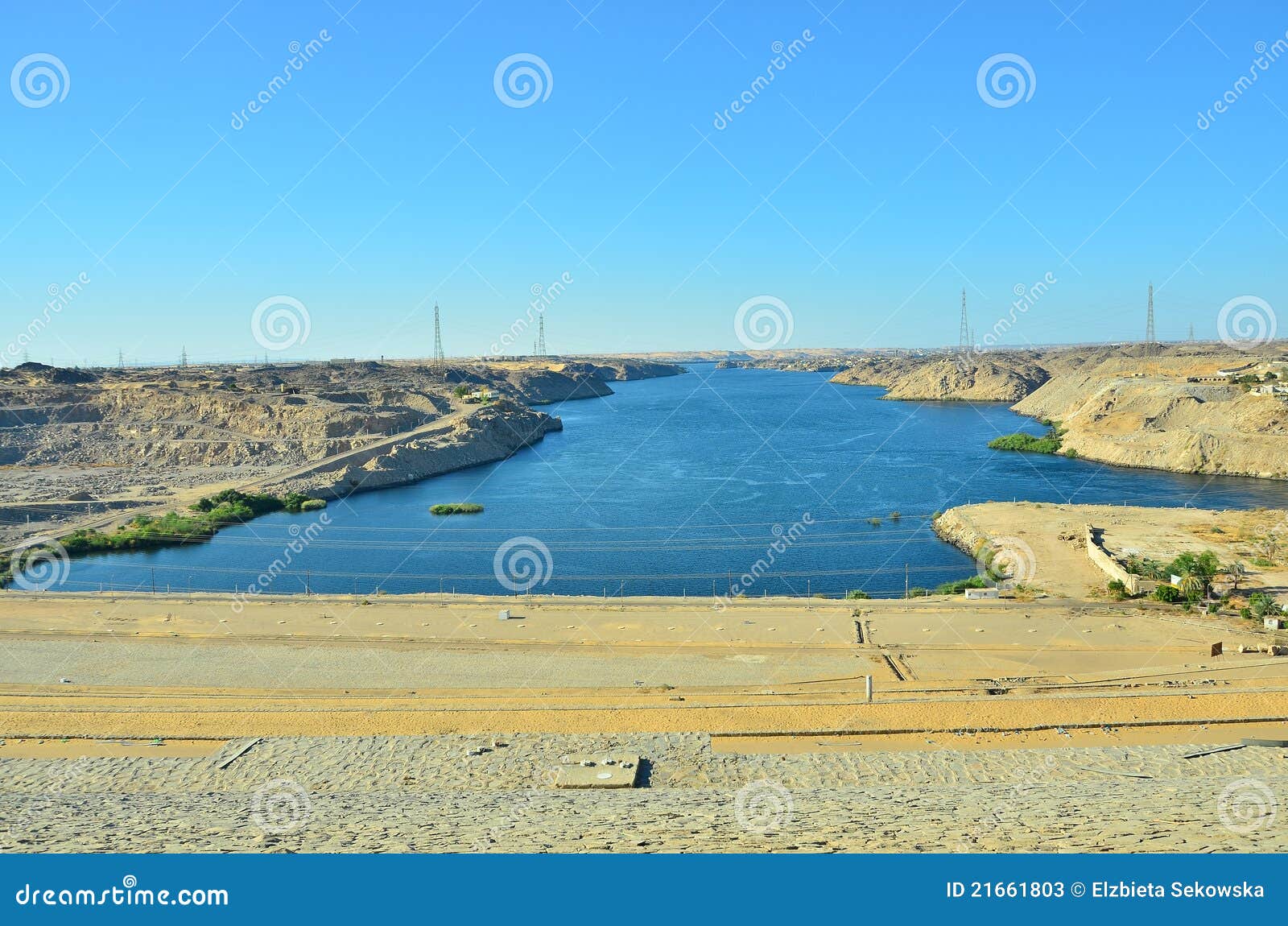 Lake Nasser stock image. Image of vessel, view, nasser - 21661803
