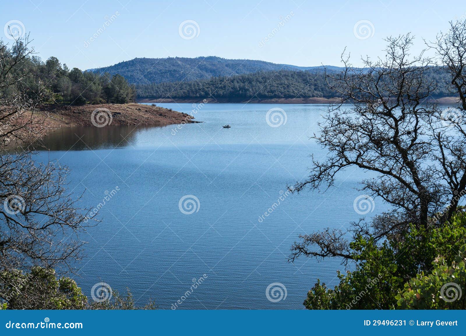 Lake Oroville stock image. Image of fish, bridge, fishing - 29496231
