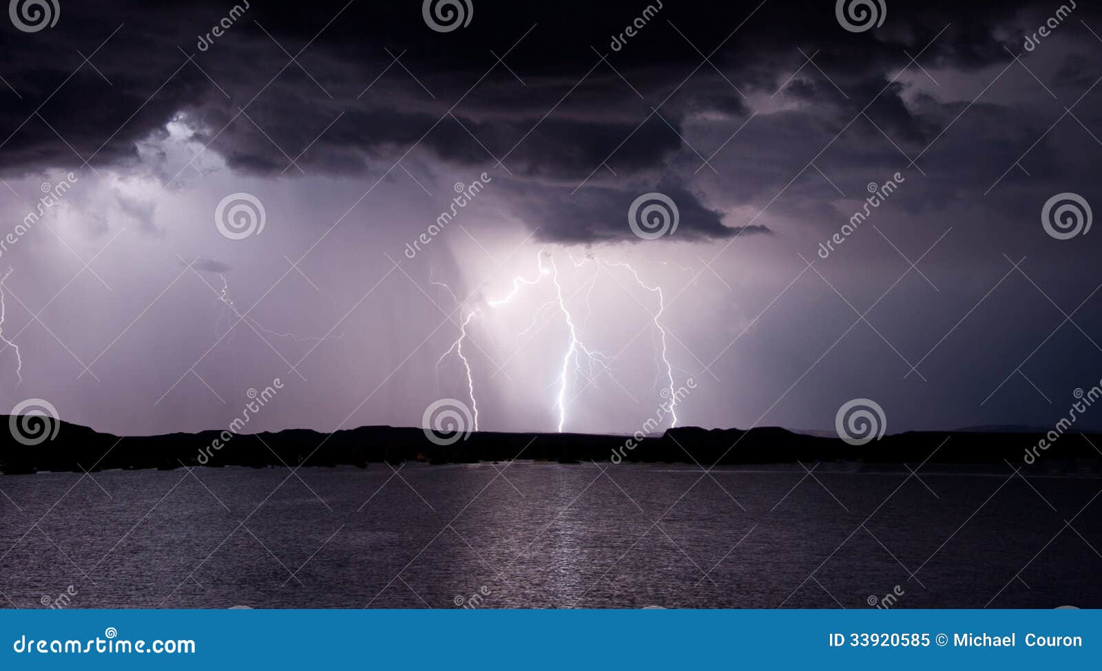Lake Powell Lightning Storm Stock Image - Image of horizon, storm: 33920585