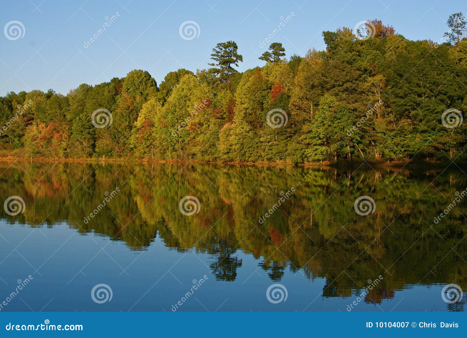 Lake Reflections stock image. Image of mirroring, lakes - 10104007