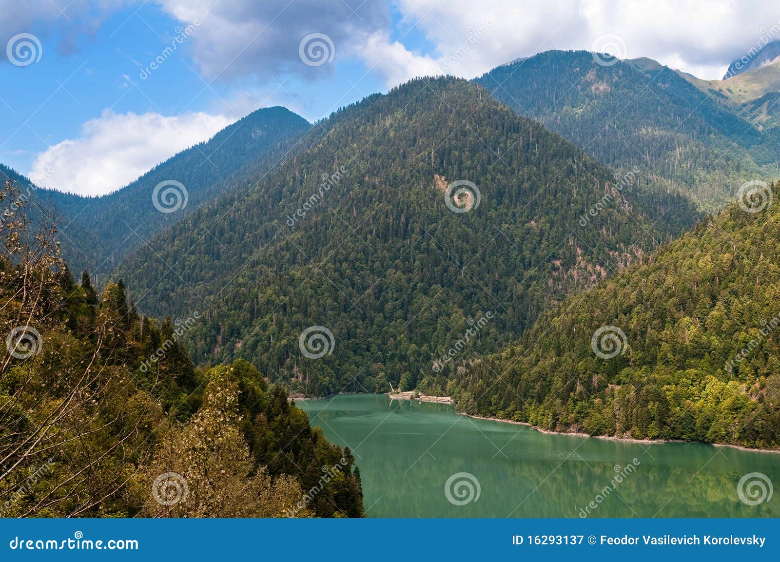Lake Ritsa. Abkhazia. stock image. Image of tourist, picturesque - 16293137
