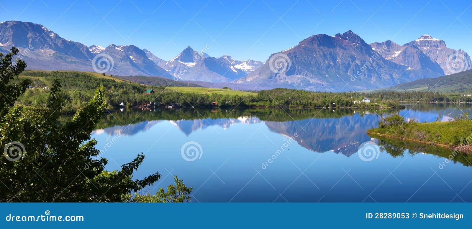 Lake Sherburne panorama stock image. Image of landscape - 28289053